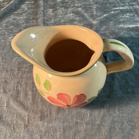 hull | Accents | Hull Pottery Pitcher | Poshmark